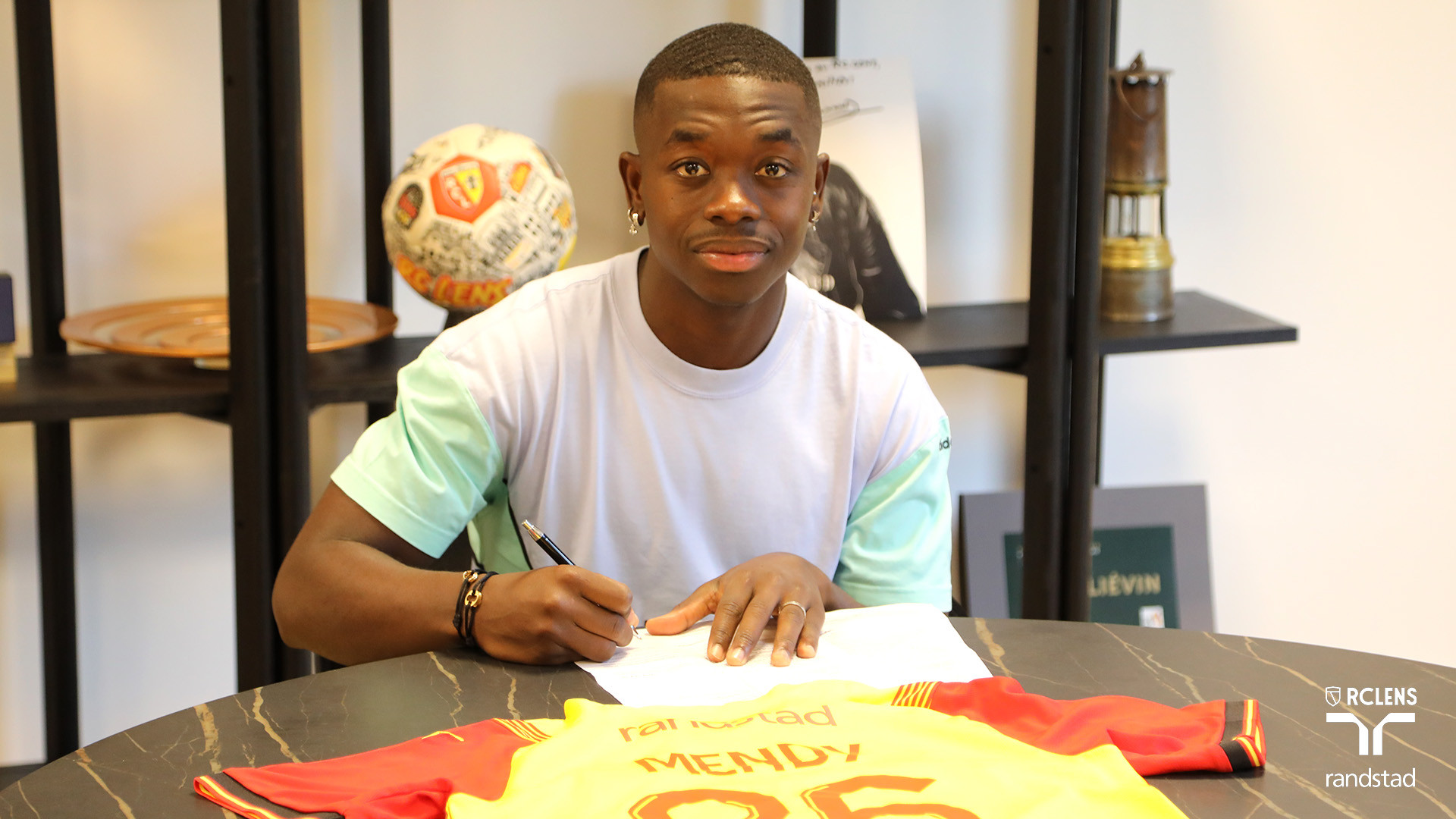 Nampalys Mendy, expérience et leadership dans l’entrejeu | RC Lens